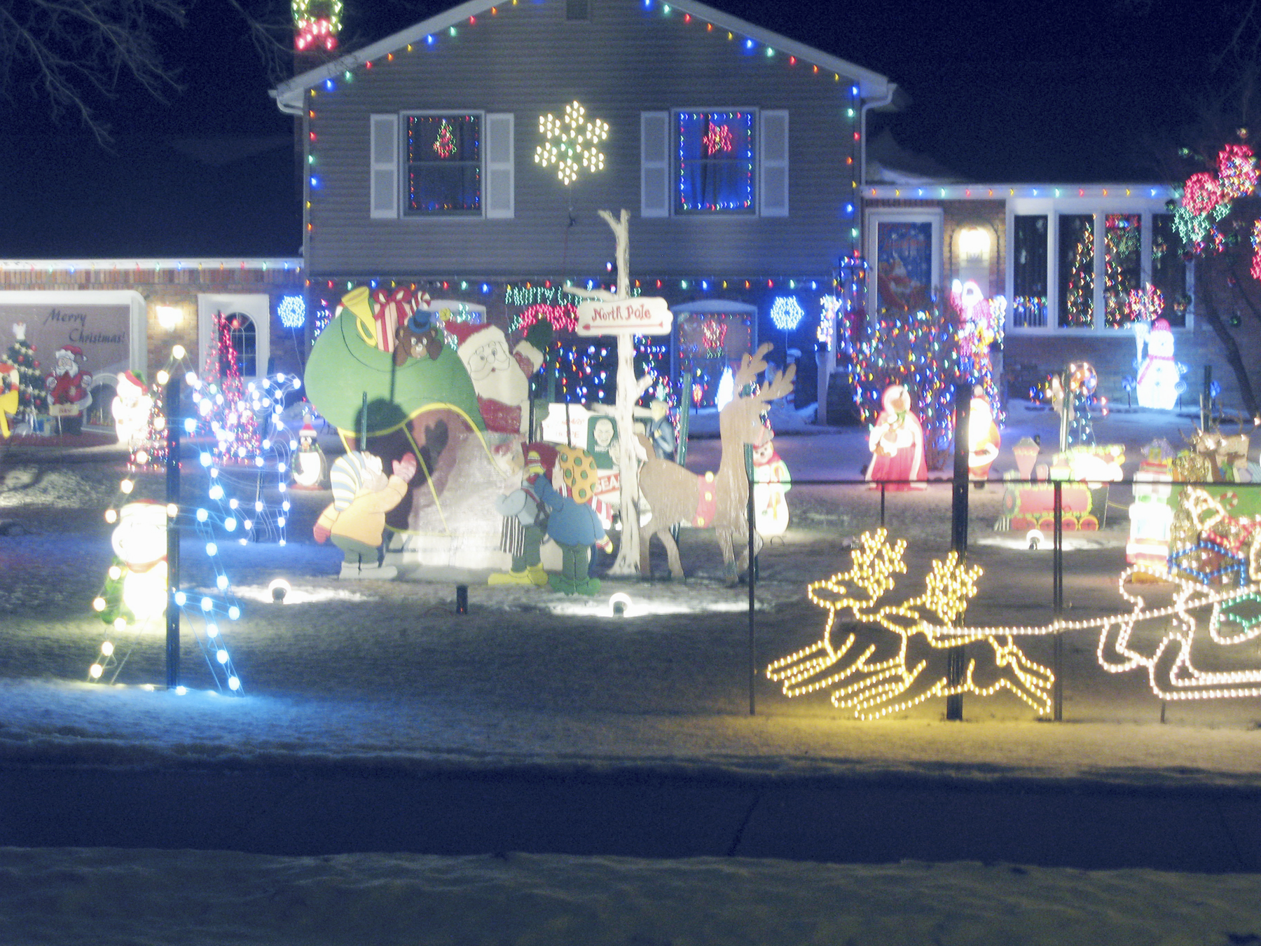 TRUE HOLIDAY COLORS | News, Sports, Jobs - Observer Today